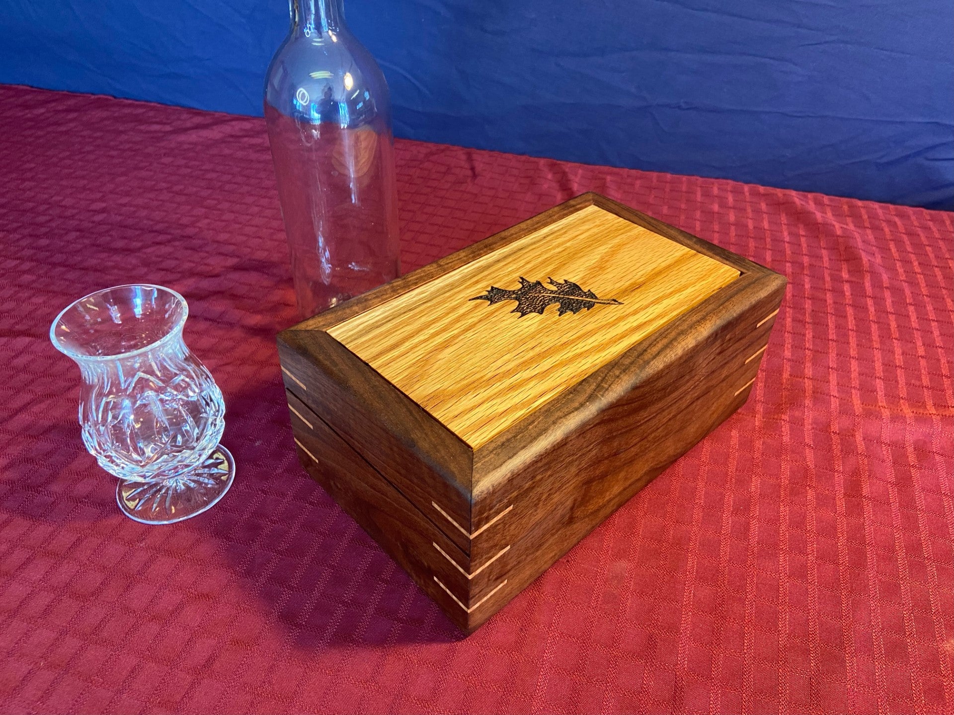 Oak Leaf Chest – Pebble Mountain Woodcrafts