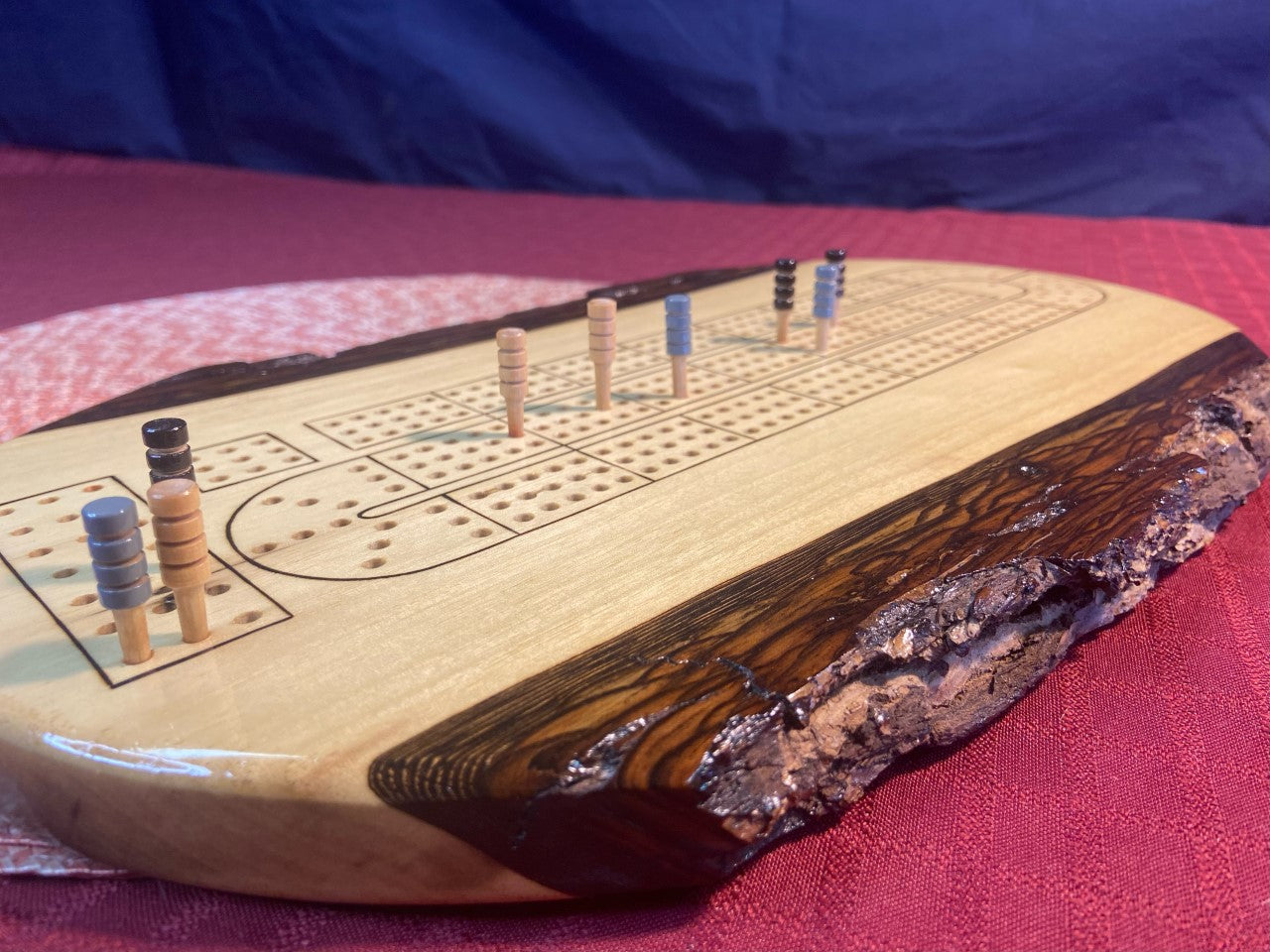 Live Edge Walnut Plank Cribbage Board – Pebble Mountain Woodcrafts